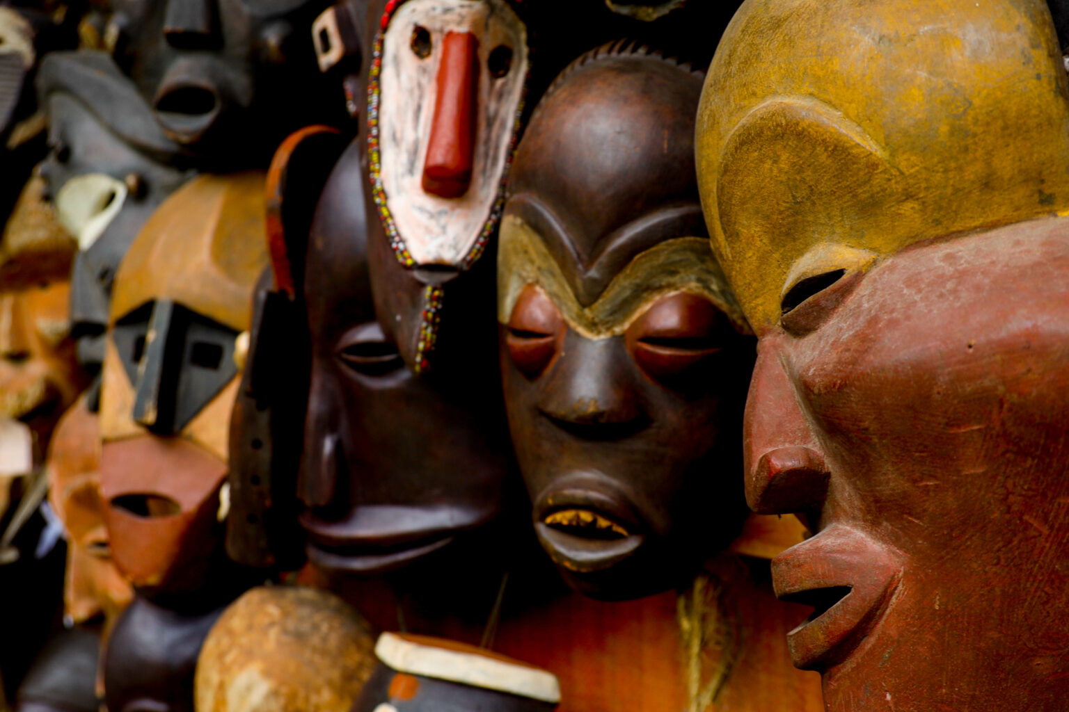 5 REASONS WHY YOU SHOULD TRAVEL LIKE A LOCAL IN AFRICA - TravelRebel